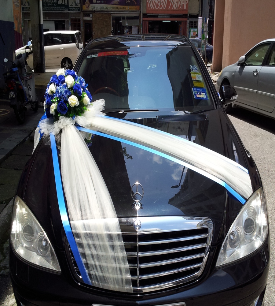 BLUE WEDDING CAR DECO
